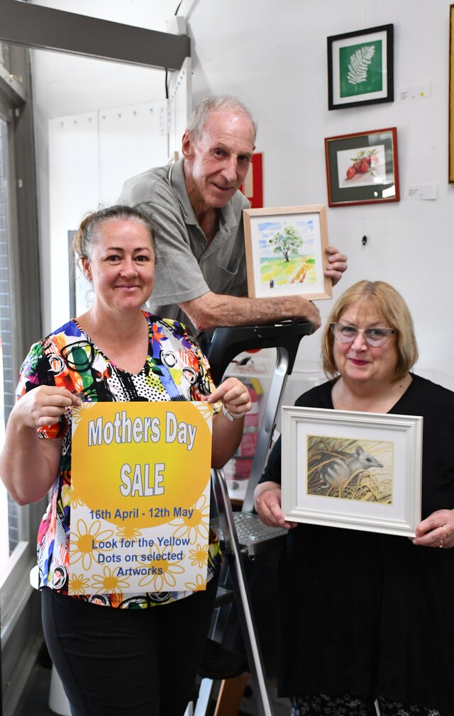 Yellow Dot sale at Mud Gallery | Hamilton Spectator